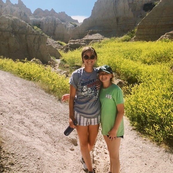 Eva's Closet (@eva_collins) | Poshmark